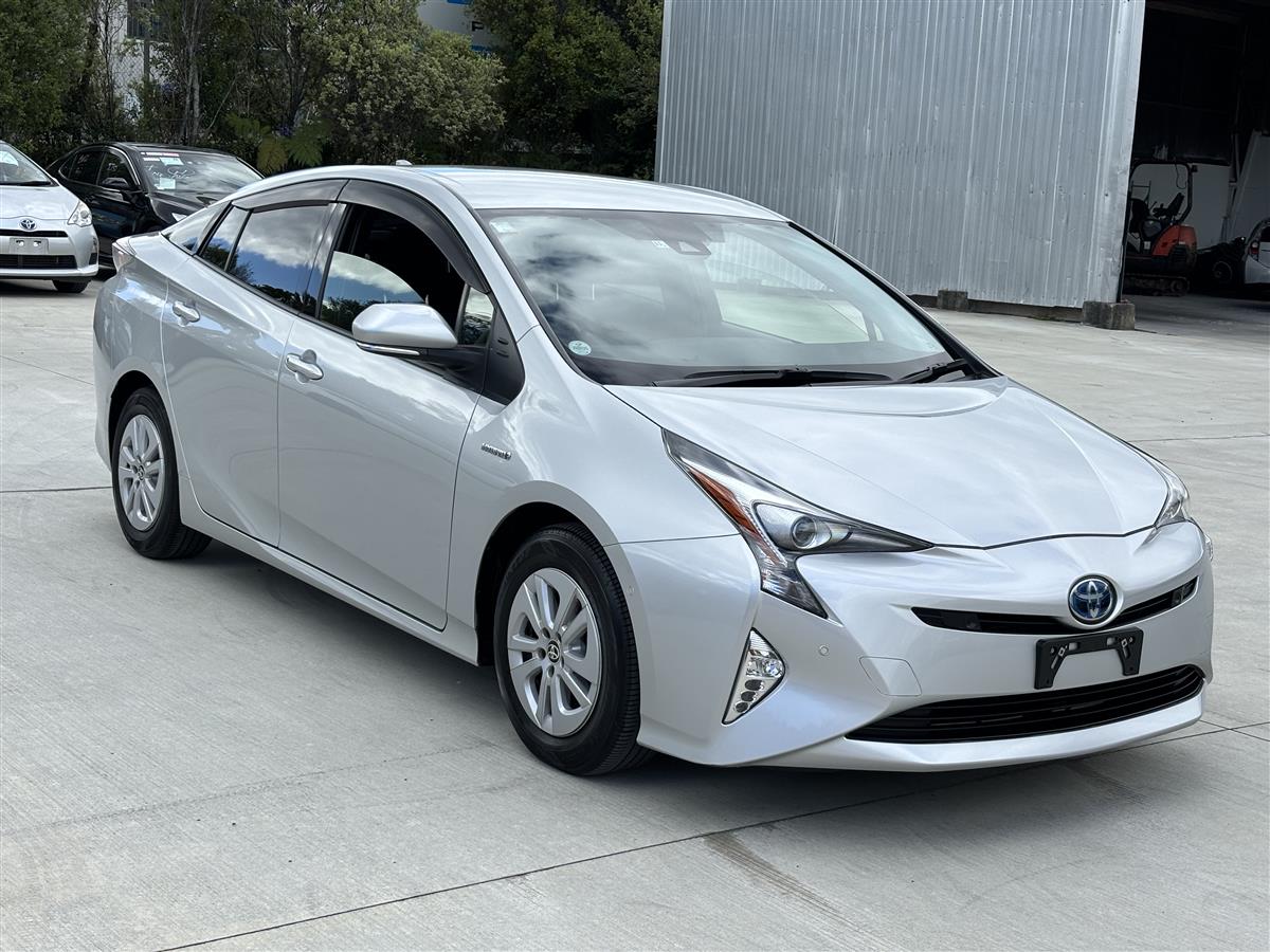2016 Toyota Prius S SAFETY PLUS SUPER LOW KM SERVICE HISTORY Hatchback ...
